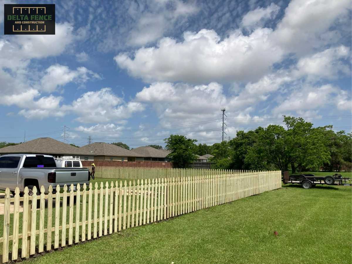 Timeless Elegance: Traditional Fence Design Ideas for Houston, Texas ...